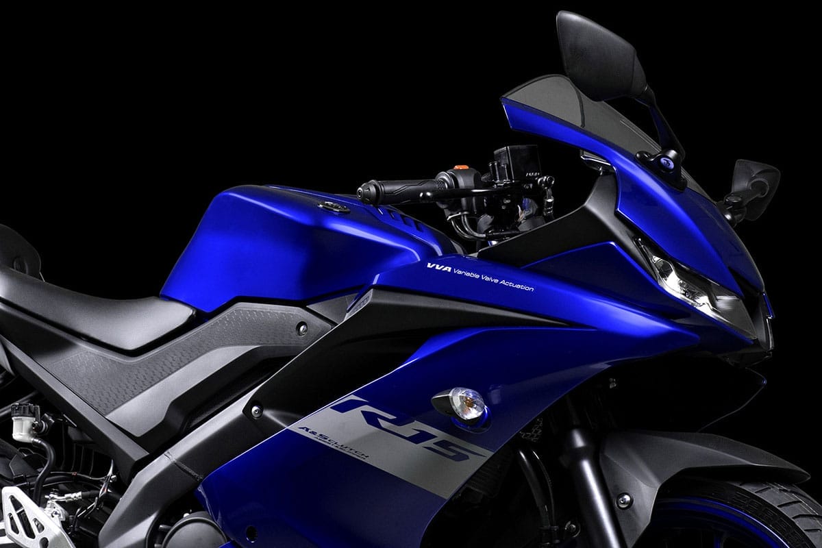 Yamaha R15 é apresentada no Brasil; nas lojas a partir de novembro por R$ 18.990